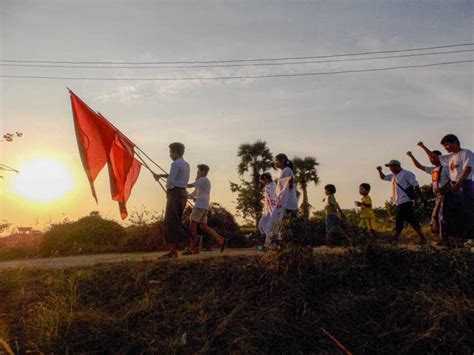 လက်ပံတောင်းတောင်ဒေသတွင် စစ်အာဏာရှင်ဆန့်ကျင်ရေး လူထုသပိတ်ချီတက် Khit
