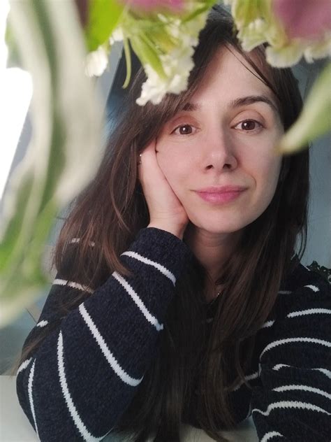 Мама ми Чита Така фино се здткувам на делот кога зборувам за „Лили некаде пред крај на