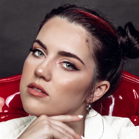 6 Hot Sexy Geena Fontanella Bikini Pics