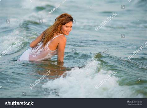Sexy Girl Ocean Waves Fashion Portrait Stock Photo 485015452 Shutterstock