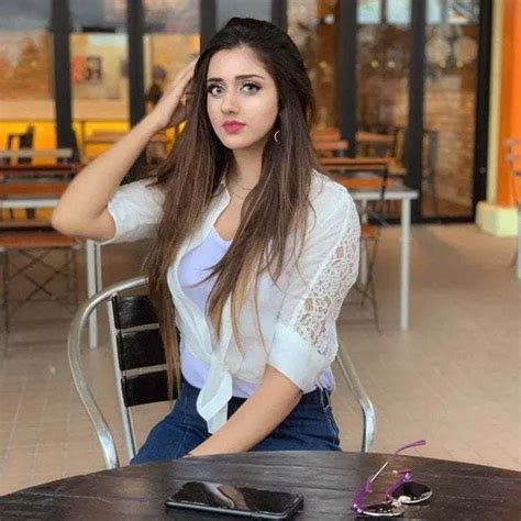 PAKISTANI TIKTOKER JANNAT MIRZA LEAKED VIDEO LINK IN COMMENTS