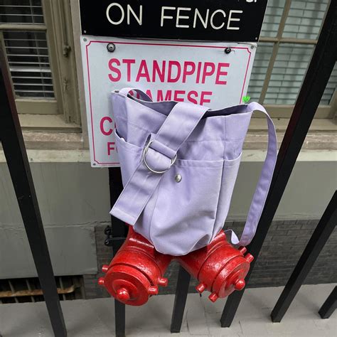 뮈니르프로젝트 고운 라일락컬러 텅백 💜💜💜 두꺼운 스트랩은 손목에 걸치고 얇은 스트랩은 크로스나