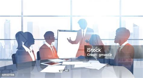 플립 차트 세미나 교육 회의 프레 젠 테이 션 현대 사무실에서 브레인 스토밍 실루엣 비즈니스 사람들이 팀 단체에 대한 스톡 벡터