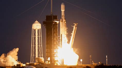 Spacex Launches The Falcon 9 Rocket And Puts 53 Starlink Satellites