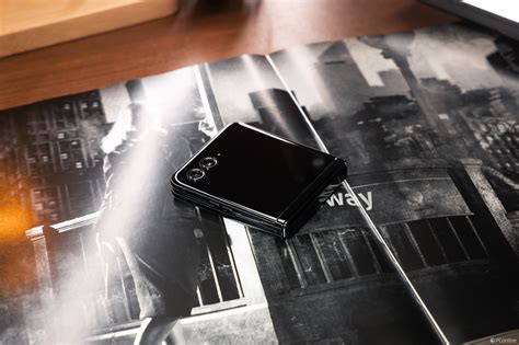 moto RAZR 40 Ultra黑者须当黑似漆 却见璀璨未知之境 手机 太平洋科技
