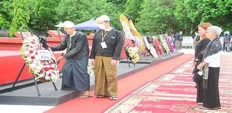 နိုင်ငံတော်စီမံအုပ်ချုပ်ရေးကောင်စီအဖွဲ့ဝင် ဒုတိယဝန်ကြီးချုပ်နှင့် ပြည်ထောင်စုဝန်ကြီး ဗိုလ်ချုပ်က