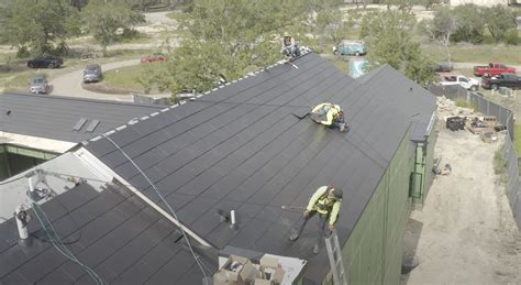 Tesla Solar Roof Is A ‘revolutionary Product Says Builder Of Massive