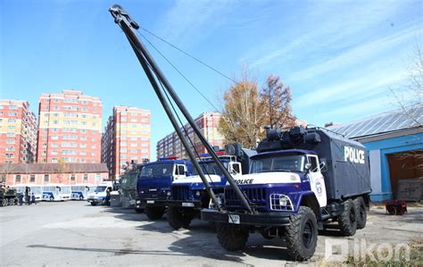 ФОТО Цагдаагийн албанд хэрэглэгддэг тусгай хэрэгсэл тоноглосон автомашинууд
