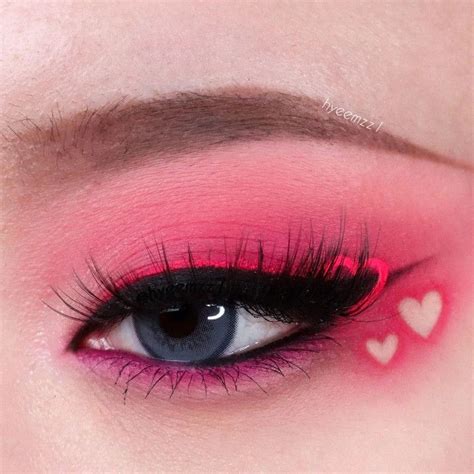Pin By Ximena Espadas On Maquillaje In 2024 Eye Makeup Pictures Makeup Artist Tips Graphic
