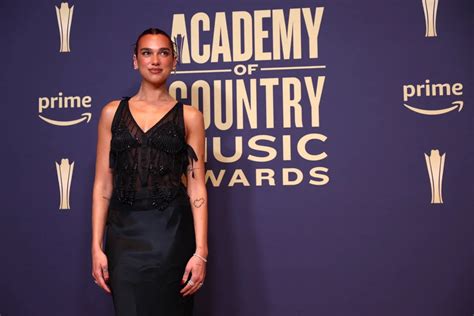 Dua Lipa Y Chris Stapleton Sorprendieron Al Mundo Con Un Dúo Inolvidable En Los Acm Awards Infobae