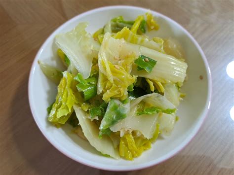 배추를 데쳐 순하게 양념을 해서 무친 배추 나물 오마이포토