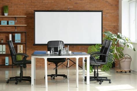 How To Fix Retractable Projector Screens For A Pull Down Projector Screen That Wont Go Up