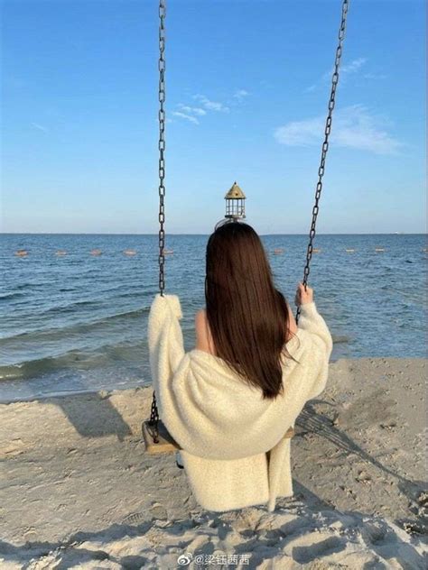 Hình Ảnh Cô Gái Tóc Dài Quay Lưng Siêu Dễ Thương