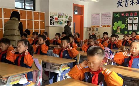明眸善睐睛彩童年 国科萌娃眼操展示活动国科大青岛附属实验学校 宽高教育集团