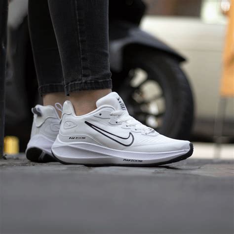 نحوه انتخاب کفش باشگاه مناسب معرفی 8 مدل جذاب