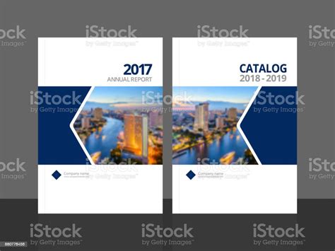 연례 보고서 및 비즈니스 카탈로그 잡지 전단지 또는 소책자에 대 한 디자인을 커버 안내 책자 서식 파일 레이아웃입니다 A4와 그라디언트 메쉬 커버 벡터 Eps 10 샘플