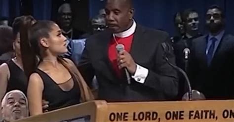 아리아나 그란데 추행 의혹 목사 사과 우연한 접촉