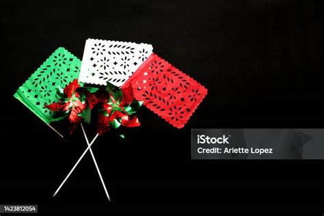 녹색 흰색 및 빨간색으로 멕시코 파티를위한 삼색 장식 장식품 독립 15 9 월과 혁명 Cinco De Mayo를 축하하기위한