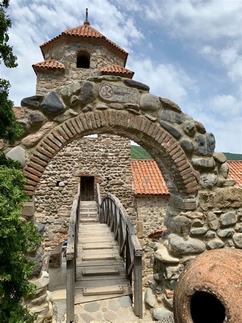 დედათა მონასტერი