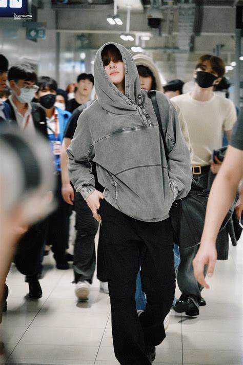 잡담 후드티 입은 앤톤이 좋다고 말해 인스티즈instiz 연예 카테고리