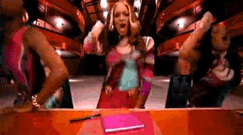 7 Signs Millennial Women Are Owning Their 20s Yourtango