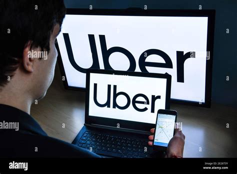 Uber Symbol Hi Res Stock Photography And Images Alamy
