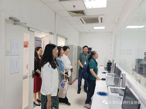 天津市医药行业协会陪同中国药科大学、南京中医药大学一行赴津药达仁堂集团现代中药产业园调研交流 天津市医药行业协会