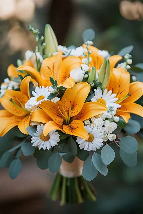 30 Beautiful Lily Bouquets For Your Big Day • Confetti And Roses