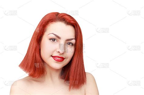美丽的年轻女子的脸与干净的新鲜