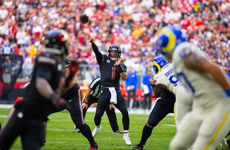 Tylan Wallaces Punt Return In Ot Lifts Ravens Over Rams Reuters