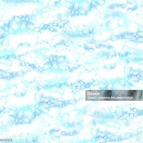 구름 블루 질감 완벽 한 패턴입니다 손으로 그린 수채화 그림이 분리되어 있습니다 바닷물 얼룩 배경입니다 혼합 페인트의 추상적 인 튀김 파스텔 톤의 잉크 방울입니다 벽지
