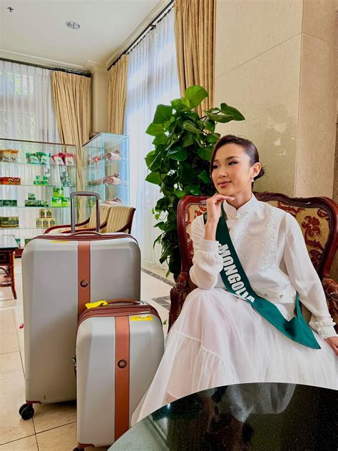 Эх орноо сурталчлан таниулж гэгээлэг бүхнийг өөрөөрөө түүчээлсэн Б Мөнхчимэг ТАС МН