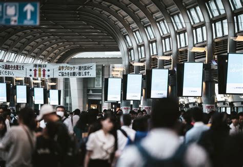 5月の実質賃金、26カ月連続減 前年比14％減、過去最長更新 News Everyday