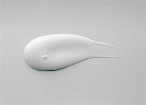 흰색과 베이지색 갈색 점토 크림 마스크 샘플 질감 기초 여러 색상 배경에 격리 사진 Unsplash의 의료 및 의학 이미지