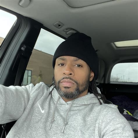 My Friends Cat Has Been Acting Like This All Of A Sudden Recently