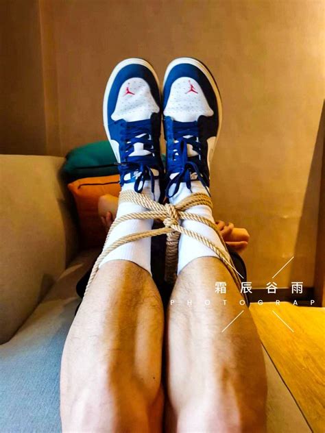霜辰谷雨 Ray Wu on Twitter 多功能m捆起来以后是个人肉火炉可以丢床上暖床暖被子没捆的时候是人肉飞机杯同时