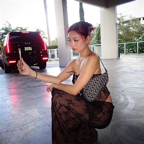 Alina Lins Amazon Page