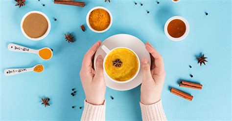 불면증엔 우유에 ‘이것 넣어 마시면 좋아숙면 돕는 ‘문 밀크 레시피