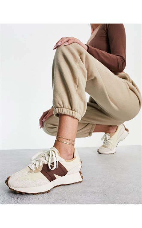 New Balance 327 Sneakers In Natural Lyst