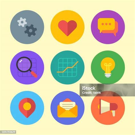 비즈니스 아이콘 기어 마음 코멘트 돋보기 차트 전구 지오 태그 편지 메가 폰 벡터 일러스트레이션 Brand Name Online Messaging Platform에 대한