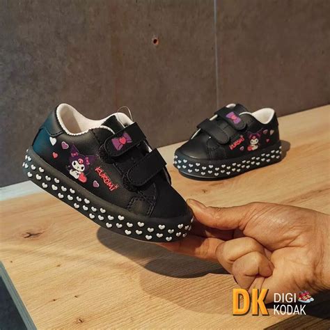 کفش کرومی دخترانه دوچسب دیجی کودک