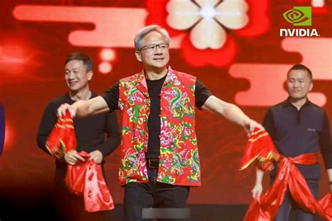 Ai教父｜黃仁勳突現身北上深惹關注 今次脫下黑皮褸改著 星島日報