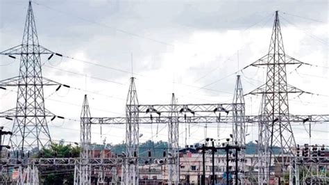 2 Discom Staffers Forcibly Remove Elderly Womans Belongings In Mp Suspended Hindustan Times