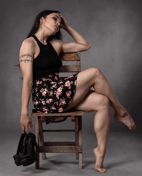 Muscular Calves Bare Feet Beauty R Crossedlegs