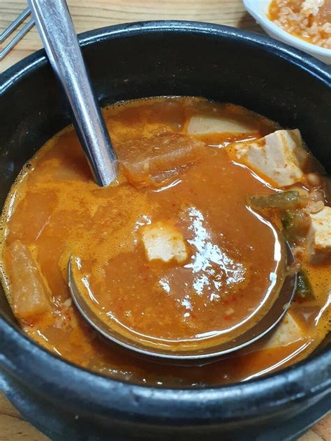 굴김치보쌈정식 뉴스트림
