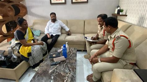 Nellore తెదేపా నేతల ఇళ్లలో సోదాలు పోలీసుల తీరుపై కోటంరెడ్డి ఆగ్రహం General