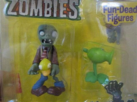 Plants Vs Zombies Ducky Tube Zombie And Peashooter Fun Dead Figures New