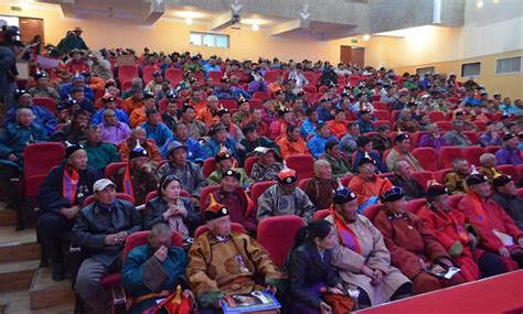 Сумын алдарт уяачдын зөвлөгөөн Өвөрхангай аймагт анх удаа боллоо