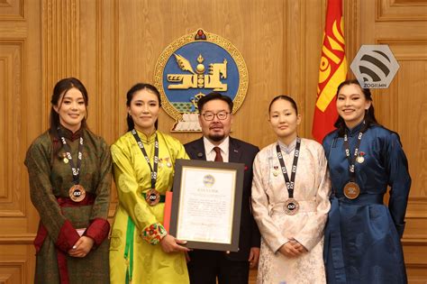 ЕРӨНХИЙ САЙДЫН НЭРЭМЖИТ ШАГНАЛ 500 САЯ ТӨГРӨГ ГАРДУУЛЛАА