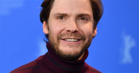Daniel Brühl Tras Las Cámaras Para Dirigir “break” Film Sobre La Vida De Un Tenista Infobae